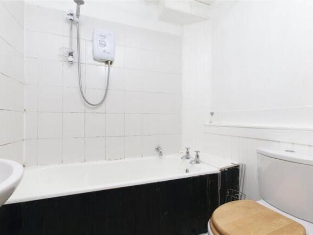 3 bedroom terraced house for rent in Maxwell Street, Edinburgh, EH10