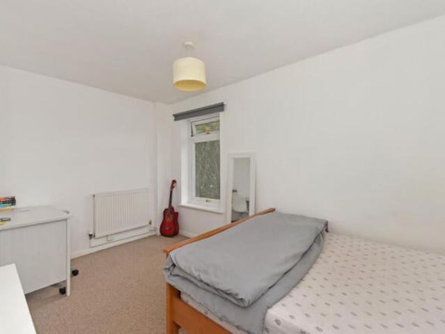 3 bedroom terraced house for rent in May Tree Close, Badger Farm, SO22