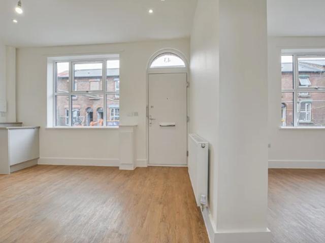 3 bedroom terraced house for rent in Madryn Street, Liverpool, Merseyside, L8
