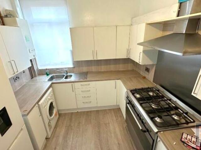 3 bedroom terraced house for rent in Main Road, Sheffield, S9