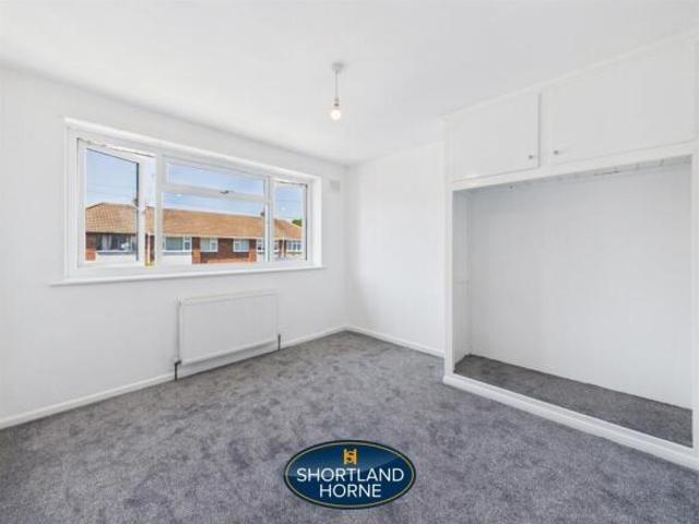 3 bedroom terraced house for rent in Malmesbury Road, Whitmore Park, Coventry, CV6