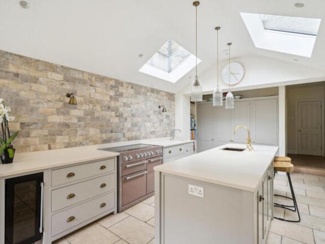 3 bedroom terraced house for rent in Malthouse Passage, London, SW13