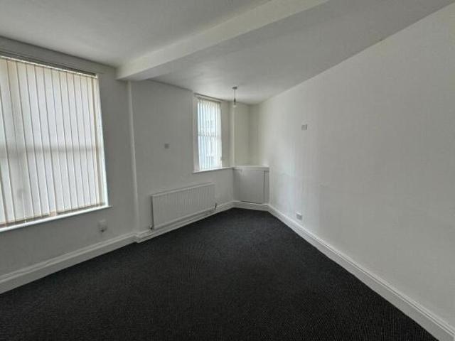 3 bedroom terraced house for rent in Mandeville Street, L4