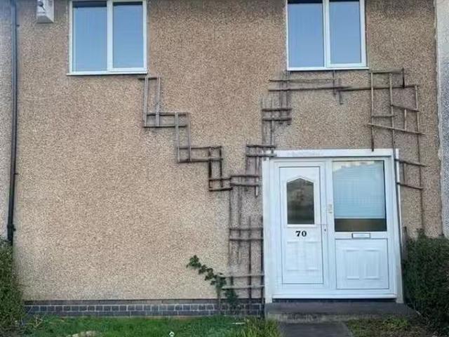 3 bedroom terraced house for rent in Marlcroft, Willenhall, Co.