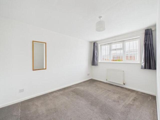 3 bedroom terraced house for rent in Marsh Gardens, Cheltenham GL51 9LL, GL51