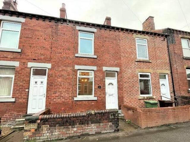 3 bedroom terraced house for rent in Marshall Street Stanley WF3