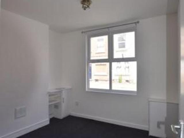 3 bedroom terraced house for rent in Melrose Street, Nottingham, NG5