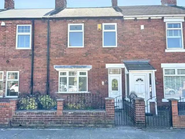 3 bedroom terraced house for rent in Mitchell Street, Birtley.