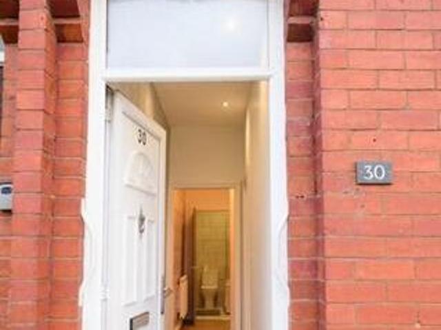 3 Bedroom Terraced House For Rent In Middleton, Manchester