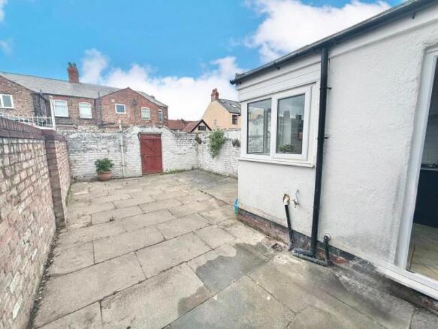 3 bedroom terraced house for rent in Milton Road, Waterloo, L22