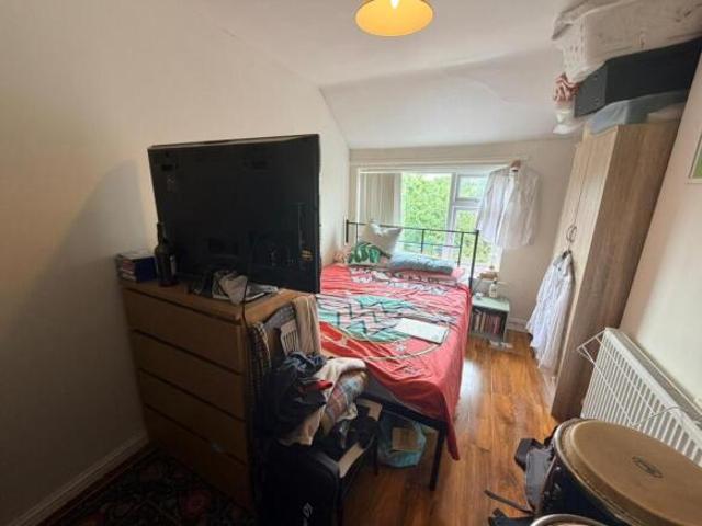 3 bedroom terraced house for rent in Milton Terrace, Leeds, LS5