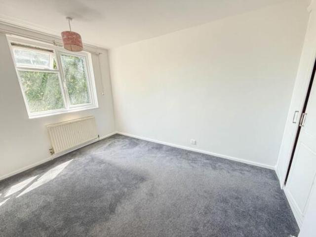 3 bedroom terraced house for rent in Muirfield Road, Watford, WD19