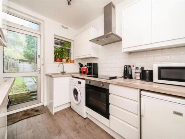 3 bedroom terraced house for rent in Muirfield, W3