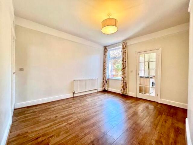3 bedroom terraced house for rent in Murray Road, Sheffield, S11