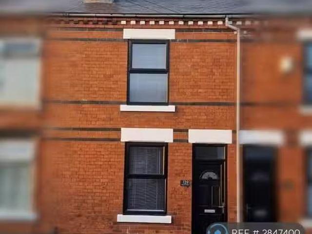 3 bedroom terraced house for rent in Nottingham Road, Borrowas.