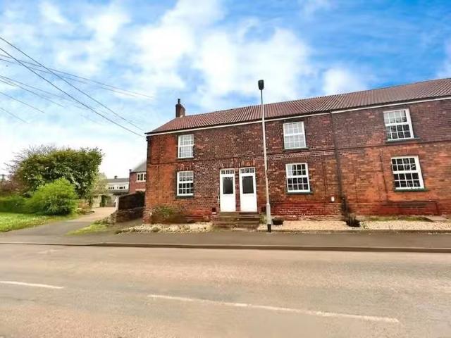 3 bedroom terraced house for rent in Normanby Road, Thealby, S.