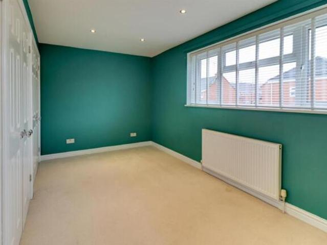 3 bedroom terraced house for rent in Napton Drive, Leamington Spa, CV32 7UX, CV32