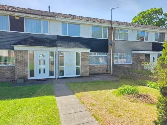 3 bedroom terraced house for rent in Nearhill Road, Kings Nort.