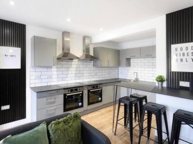 3 bedroom terraced house for rent in Ninth Avenue B, BS7