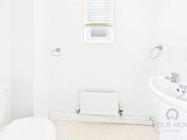 3 bedroom terraced house for rent in South Meadow Road, Northampton, NN5
