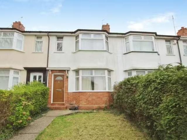 3 bedroom terraced house for rent in Southmead Road Southmea.