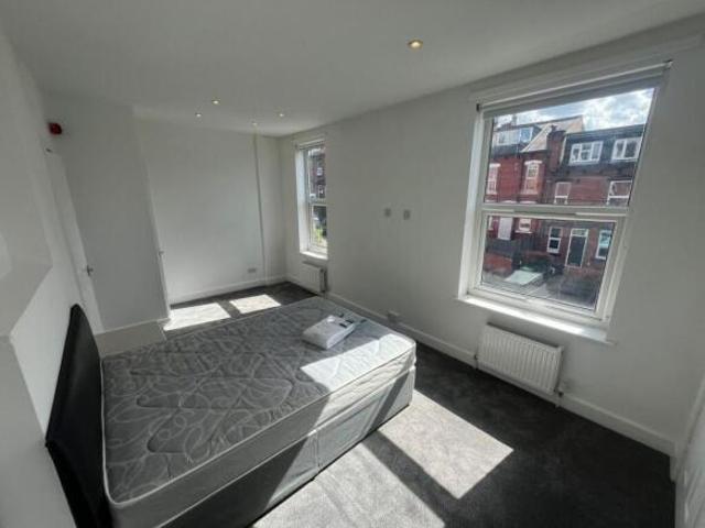 3 bedroom terraced house for rent in Sowood Street, Leeds, West Yorkshire, LS4