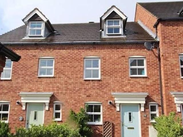 3 bedroom terraced house for rent in Sandwath Drive Church Fenton LS24