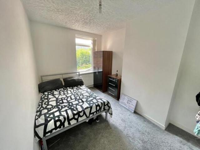 3 bedroom terraced house for rent in Scarsdale Street, Salford, M6
