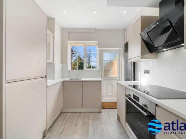 3 bedroom terraced house for rent in School Lane, Woolton, L25
