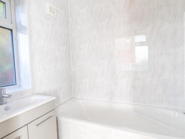 3 bedroom terraced house for rent in Scott Hall Avenue, Chapel Allerton, Leeds, LS7