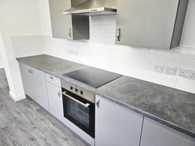 3 bedroom terraced house for rent in Severn Street, Hull, HU8