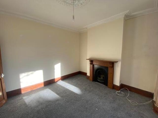 3 bedroom terraced house for rent in Seymour Avenue, PL4