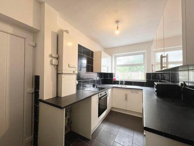 3 bedroom terraced house for rent in Shaftesbury Road, Manchester, M27