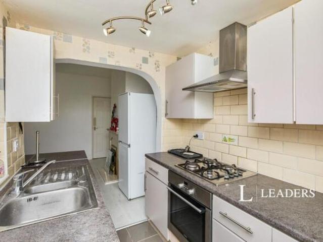 3 bedroom terraced house for rent in Shaw Street, DE22