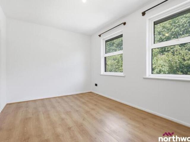 3 bedroom terraced house for rent in Sheppard Drive, Chelmsford, CM2