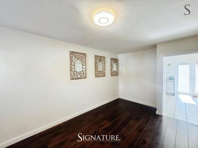 3 bedroom terraced house for rent in Shipman Road, Leicester, LE3