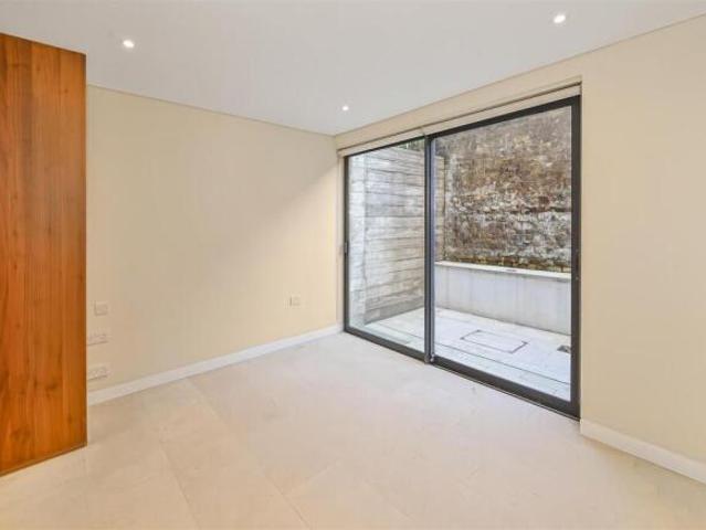 3 bedroom terraced house for rent in Shirland Mews, London, W9