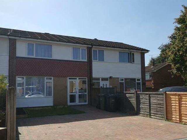 3 Bedroom Terraced House For Rent In Shirley