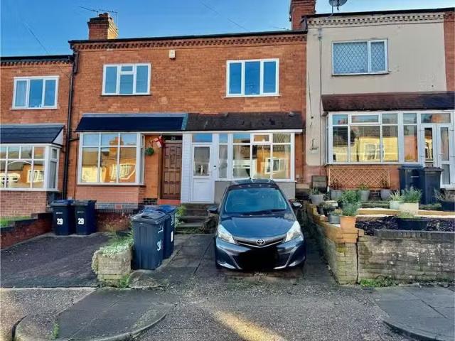 3 bedroom terraced house for rent in Shirley Road, Cotteridge.