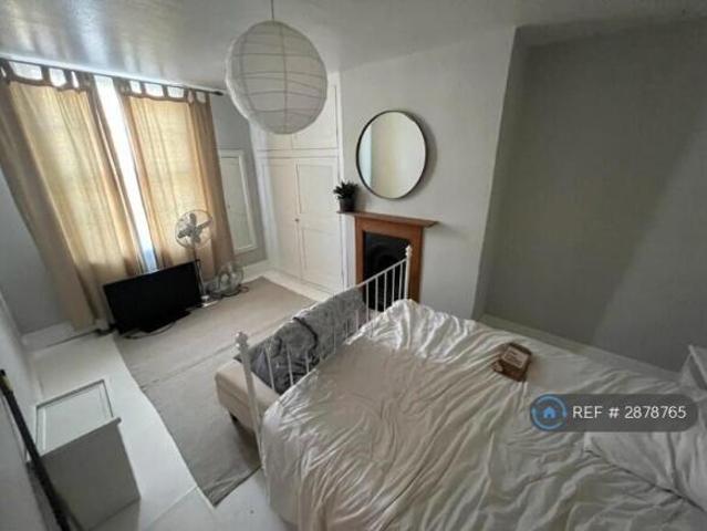 3 bedroom terraced house for rent in Sivell Place, Exeter, EX2