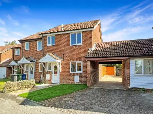 3 bedroom terraced house for rent in Speedwell Close, Cambridg.