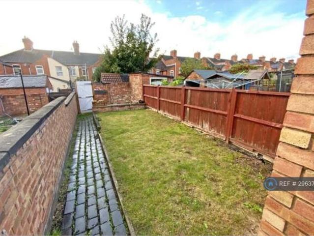 3 bedroom terraced house for rent in Spencer Street, Oadby, Leicester, LE2