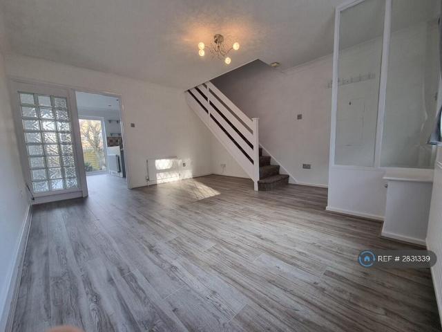 3 bedroom terraced house for rent in Spenlow Drive, Kent, ME5
