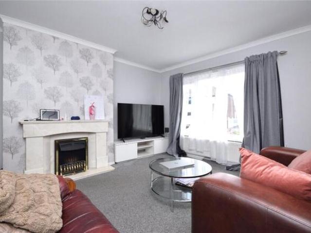 3 bedroom terraced house for rent in Springfield Crescent, Morley, Leeds, West Yorkshire, LS27