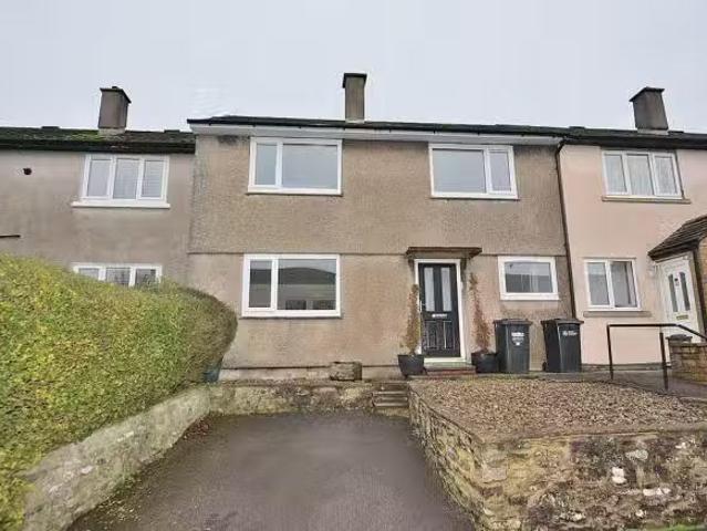3 bedroom terraced house for rent in Stuart Avenue, Richmond.