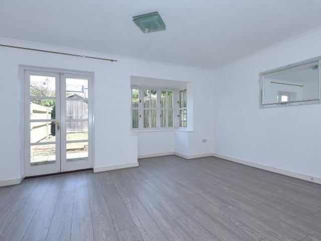 3 bedroom terraced house for rent in St. Christophers Place, Oxford, OX4