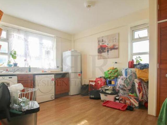 3 Bedroom Terraced House For Rent In St. Agnes Place, London