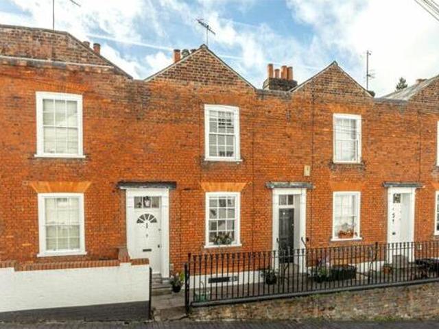 3 Bedroom Terraced House For Rent In St. Albans