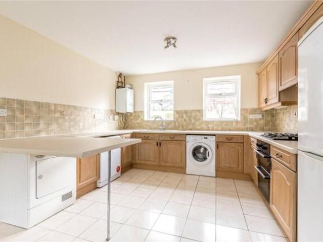 3 bedroom terraced house for rent in St. Barnabas Close, London, SE22