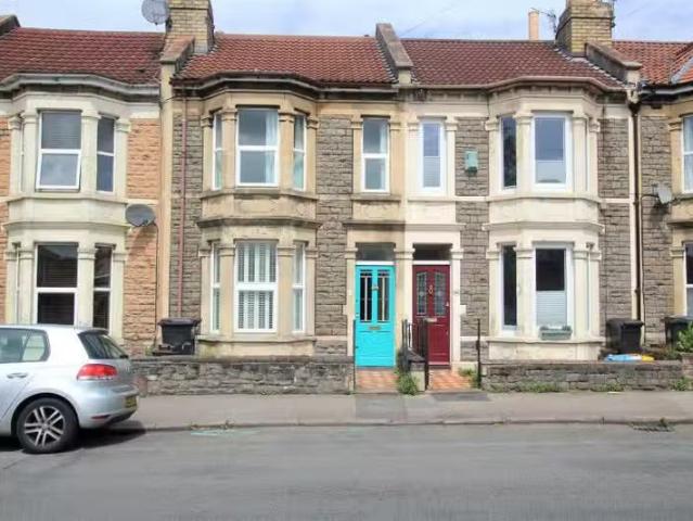 3 bedroom terraced house for rent in St Johns Lane Bedminste.